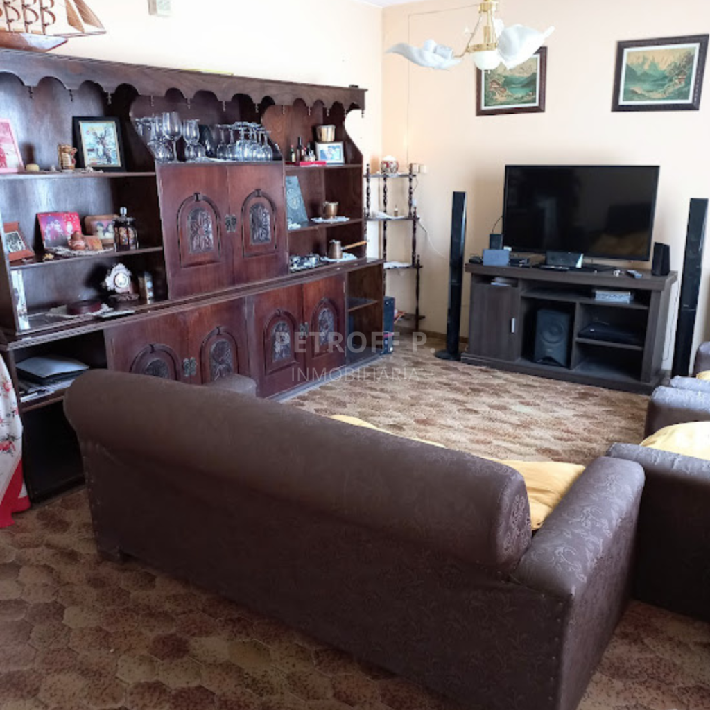 CASA Bº SAN MARTIN - Petroff P. Inmobiliaria