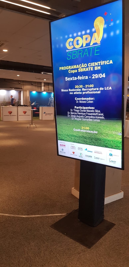 Locação Monitor touch screen 4k de 75 polegadas Samsung com suporte