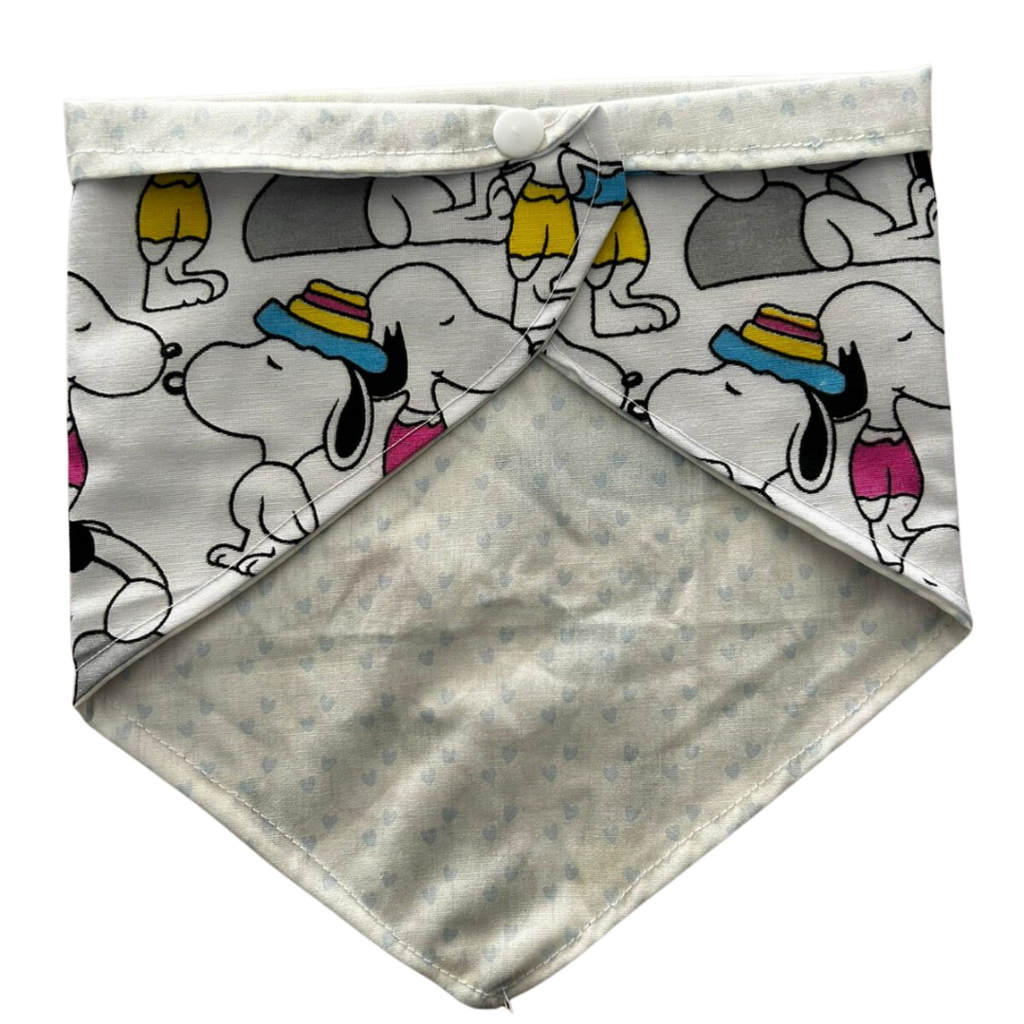 Bandana Snoopy: Estilo Divertido para o Seu Pet!