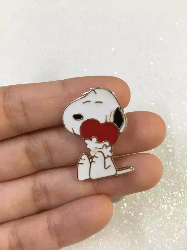 PAR PIERCING - REF Z-2374 (SNOOPY) PRONTA ENTREGA - (19382-7)