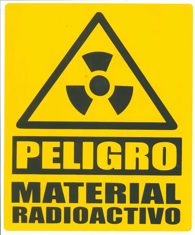 SEÑALAMIENTO PELIGRO MATERIAL RADIOACTIVO 25X30