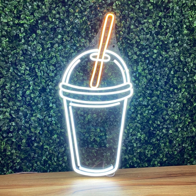 Luminária Painel Neon Led - Milk Shake 23x49cm