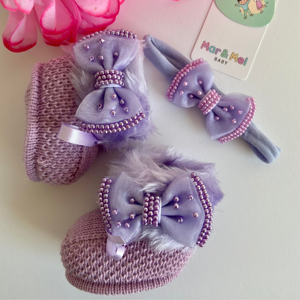 CONJ BOTINHA COM TIARA LILÁS - Mar & Mel Baby