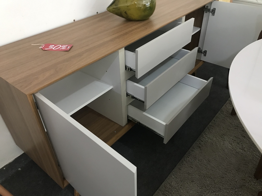 Buffet Em Madeira 1,60m 2 Portas 3 Gavetas - SENNA