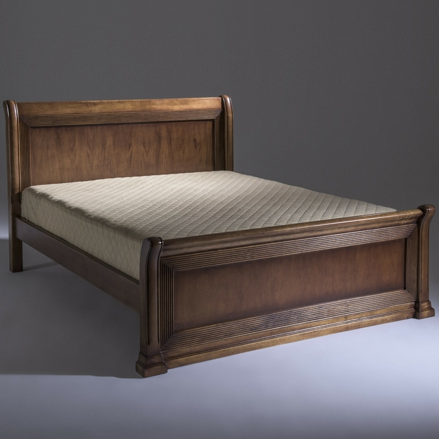 Cama CLássica em Madeira Maciça - ESTEFANI