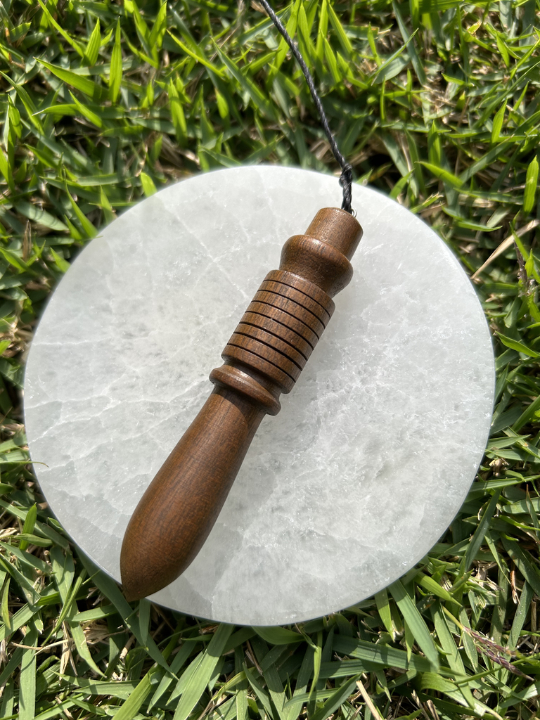 Pêndulo Egípcio de Madeira - Mestre dos Pendulados