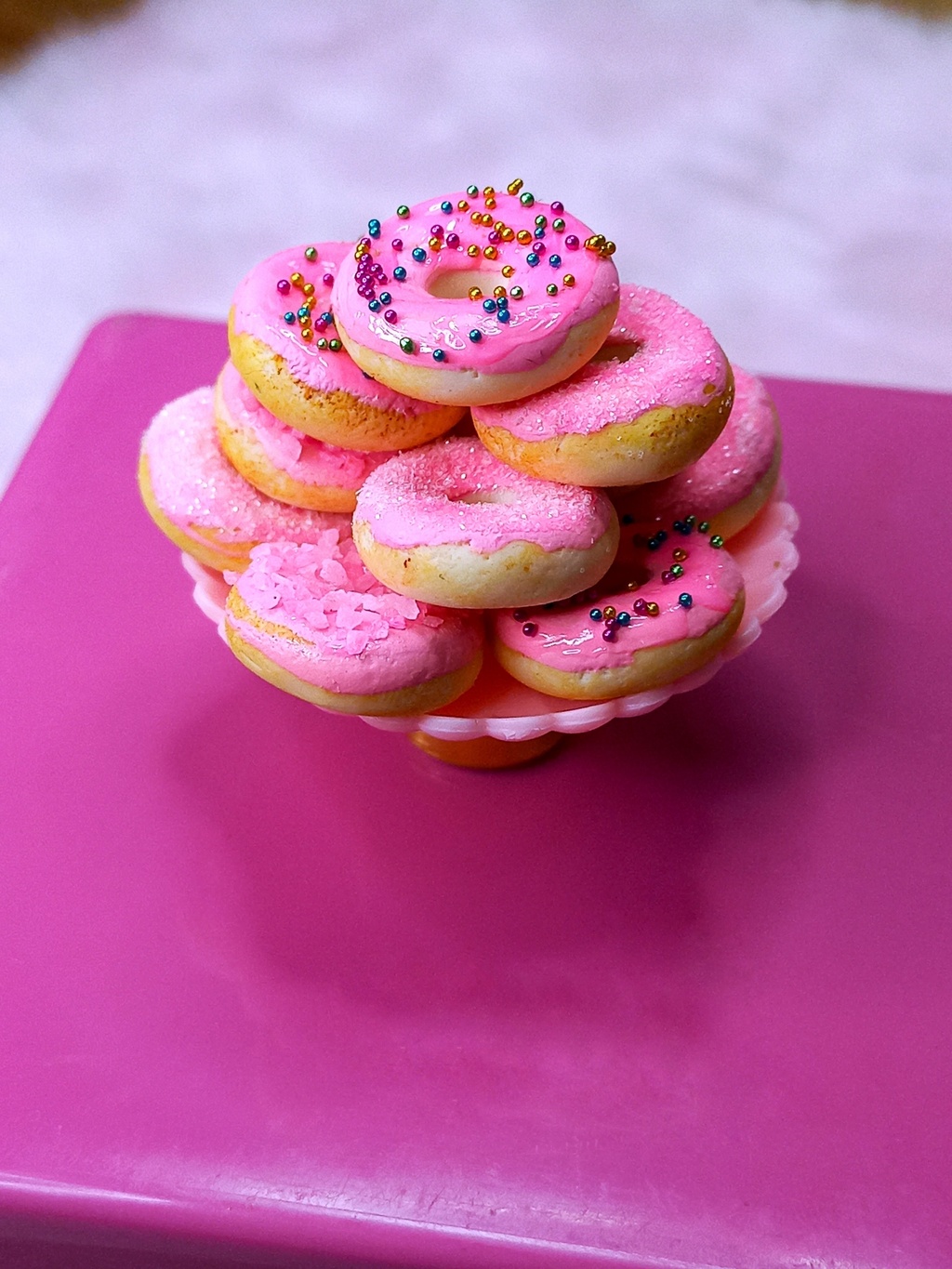 Torre de donuts para barbie - Betty Miniaturas