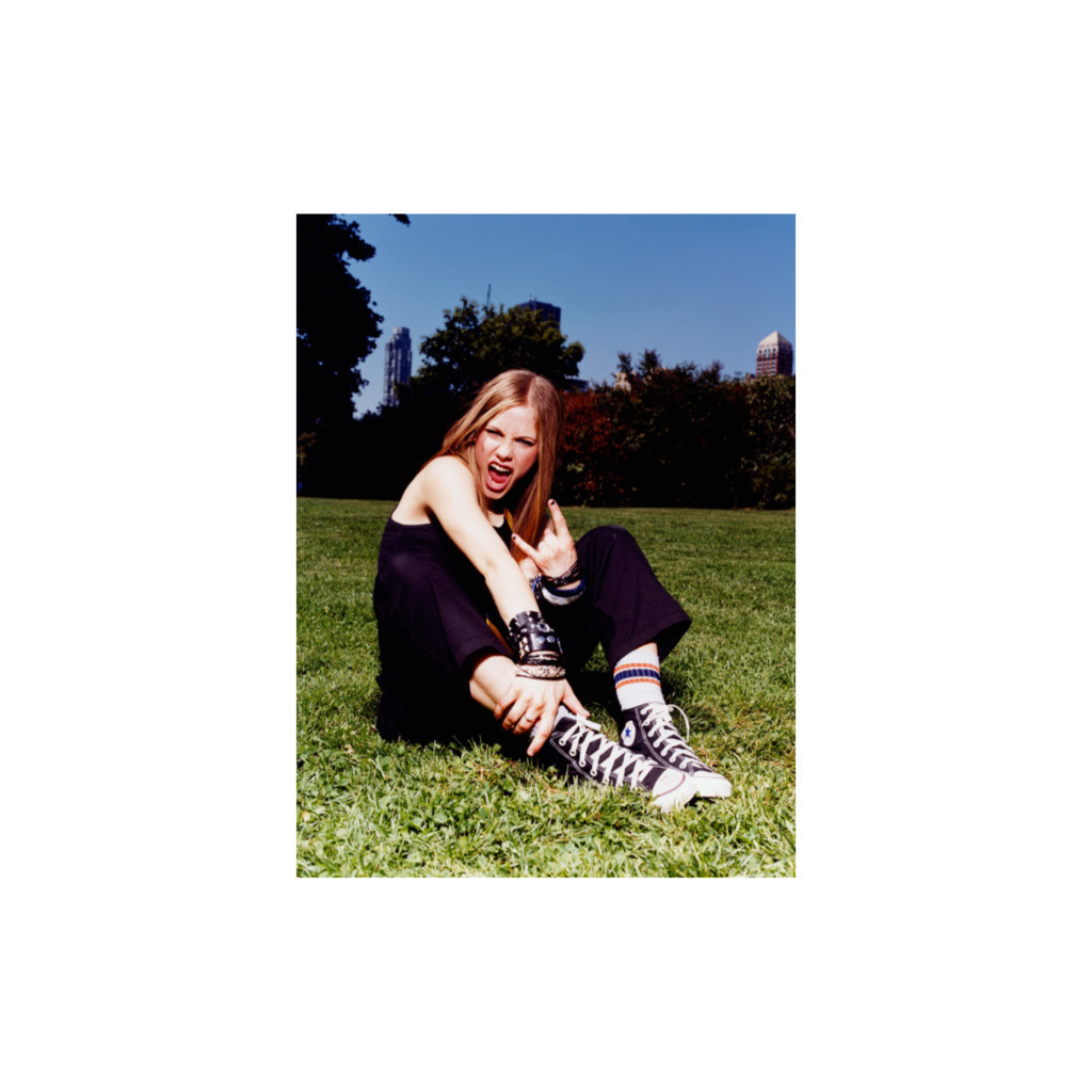 POSTER AVRIL LAVIGNE - Comprar en Fairycore Shopee
