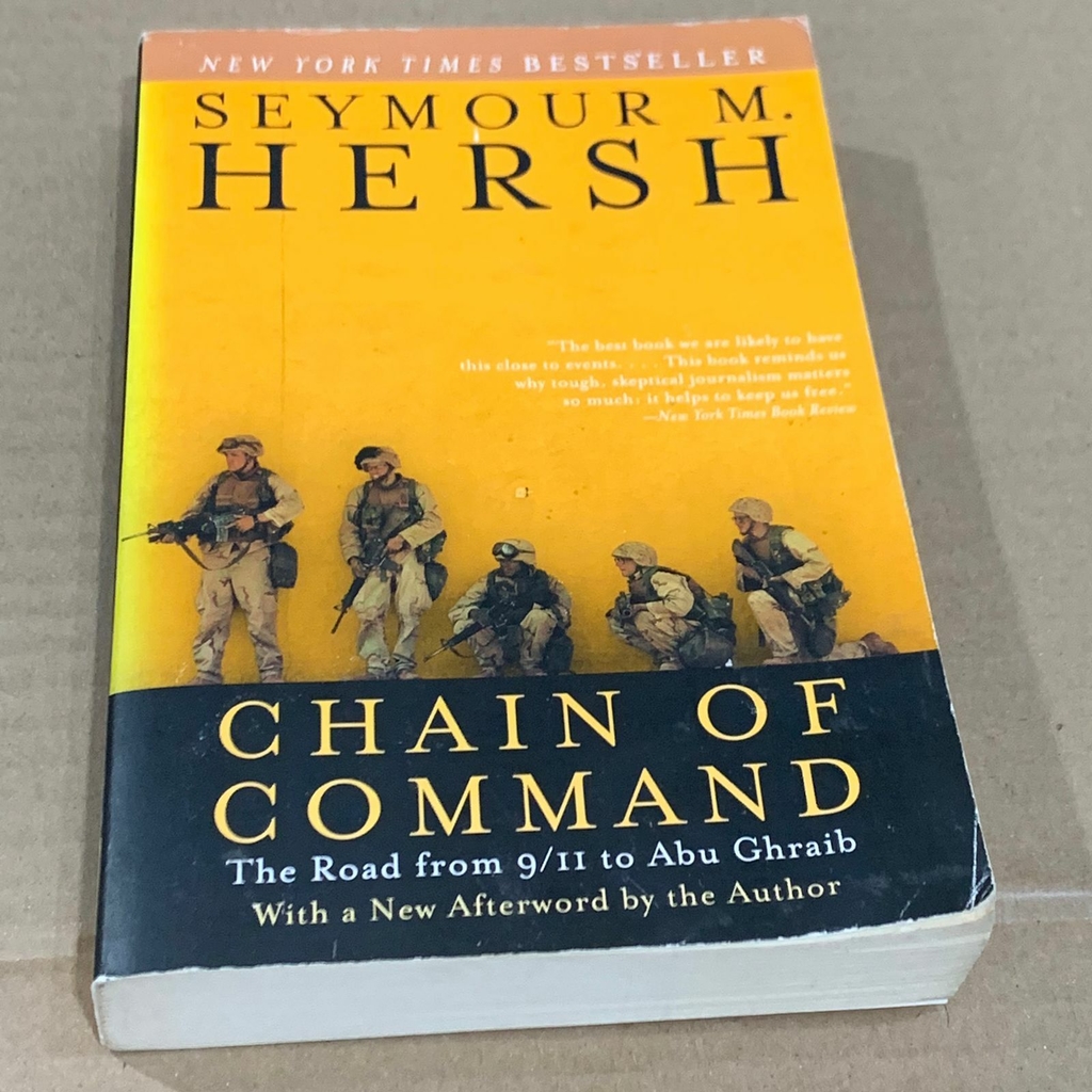 LIVRO CHAIN OF COMMAND - SEYMOUR HERSH - Sebo Lumiere