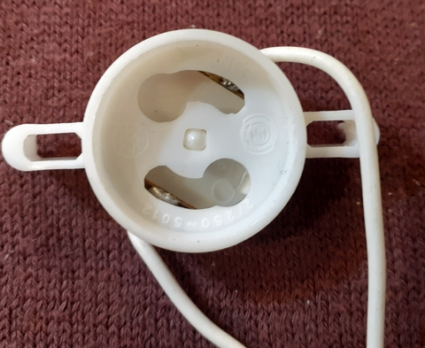 ZOCALO PARA TUBOS FLUORESCENTES O LED - ElectroFarcyEF