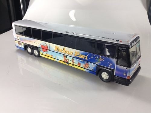 Peter Pan Birthday Bus - Corgi 1/50 - B Collection