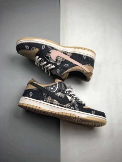 Dunk Low premium TRAVIS SCOTT - Comprar em Drop TM