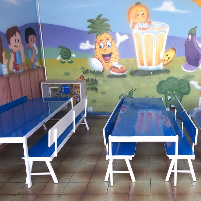 CONJUNTO REFEITÓRIO INFANTIL COM ENCOSTO