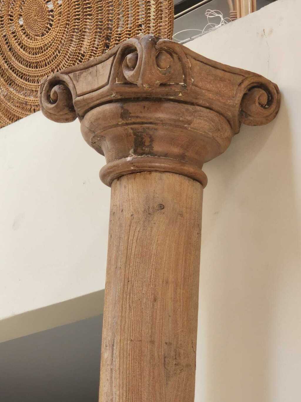 DEL128- Columna de madera antigua de India - Mirador