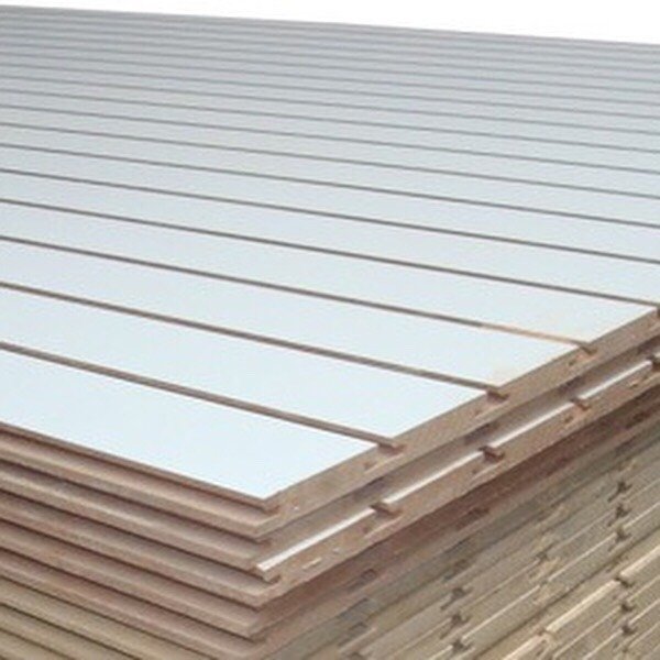 PANEL RANURADO Y ACCESORIOS